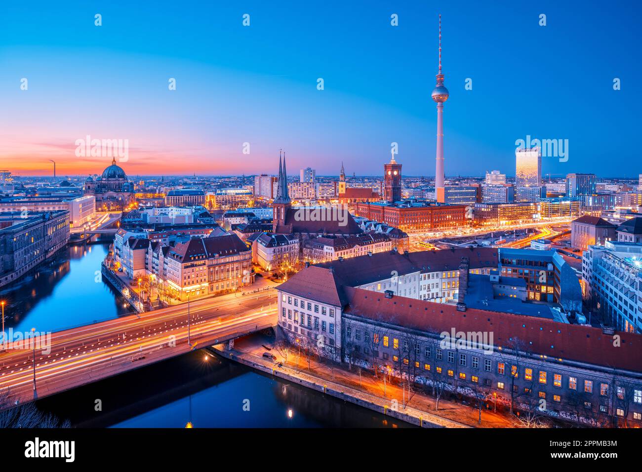 Berlin alexanderplatz sunset hi-res stock photography and images - Alamy