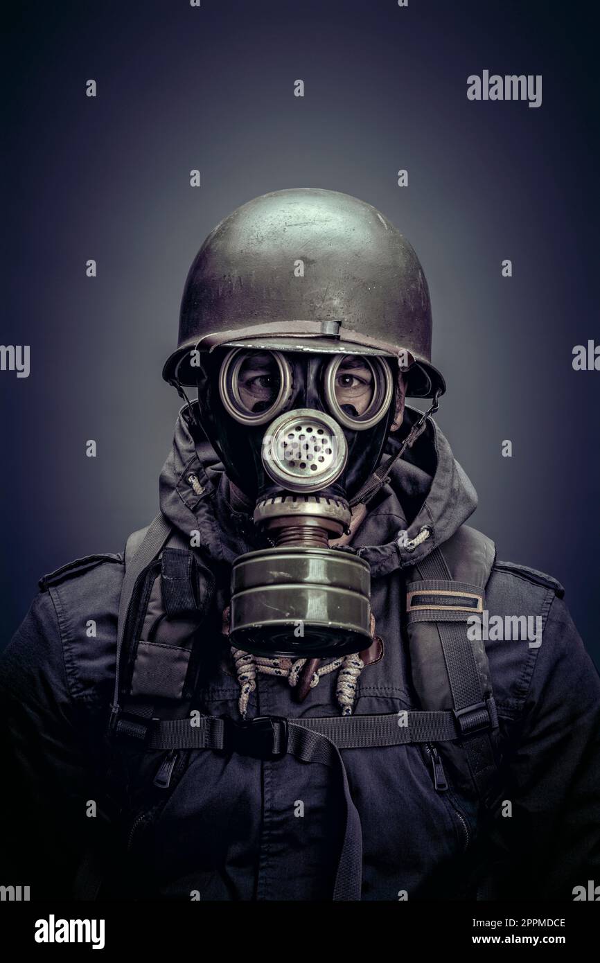 soldier with helmet and gas mask Stock Photo - Alamy