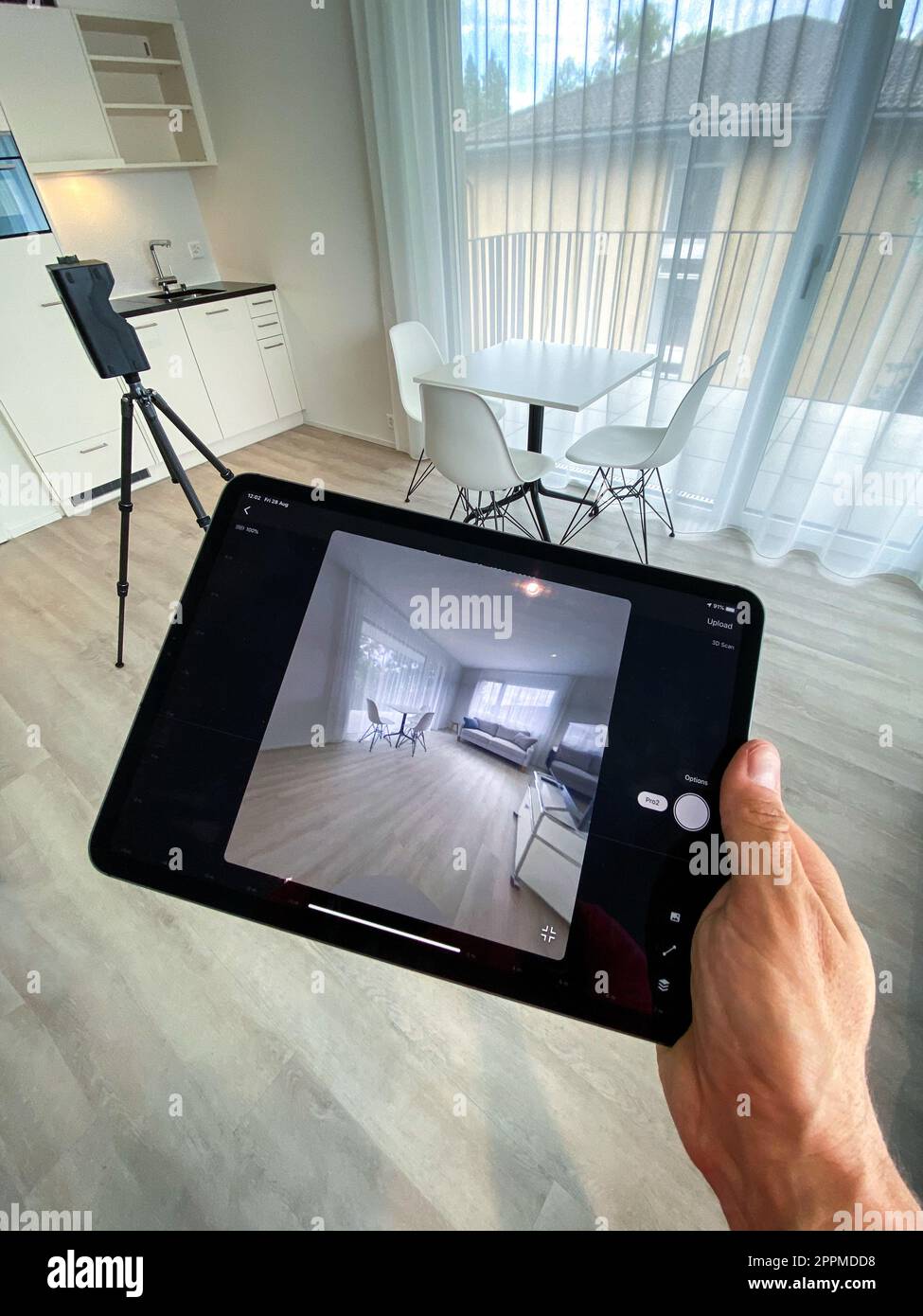 3D rotating camera inside a modern appartment for sale or rent ...