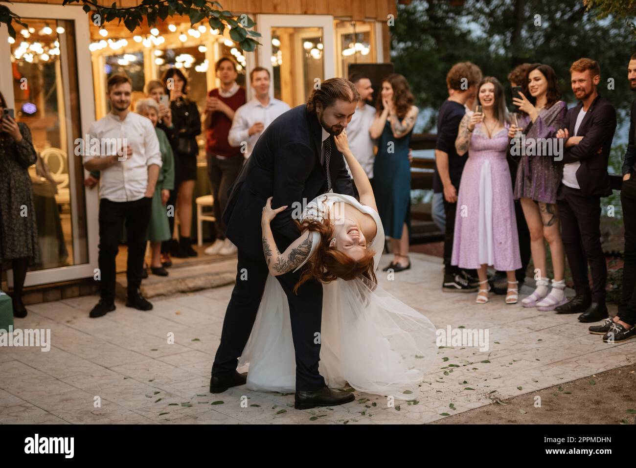 the first wedding dance of the bride and groom Stock Photo - Alamy