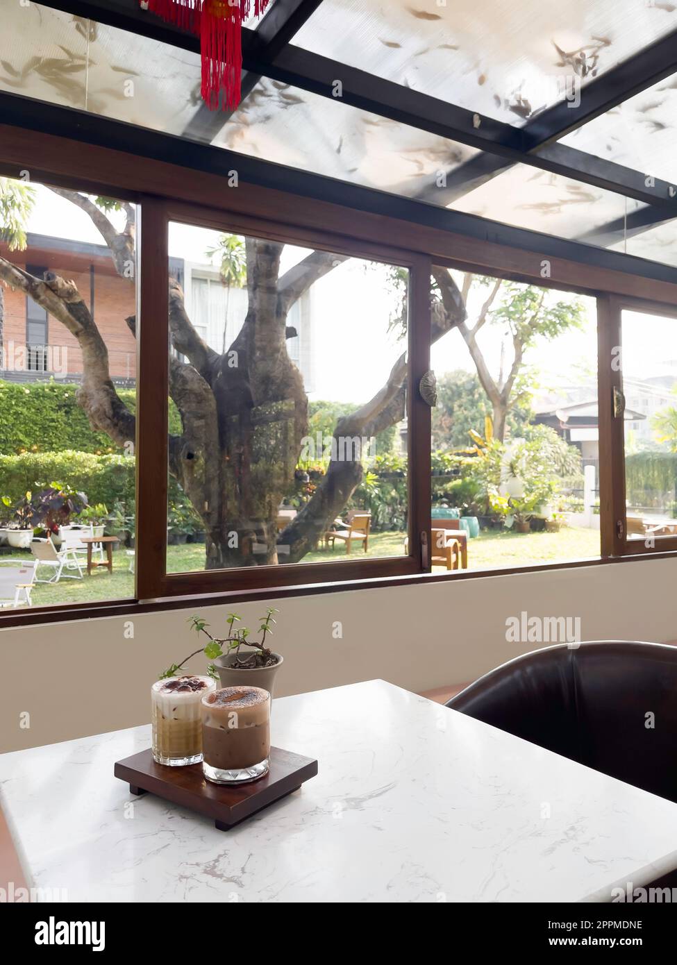 Ancient chinese architecture interior window hi-res stock photography ...