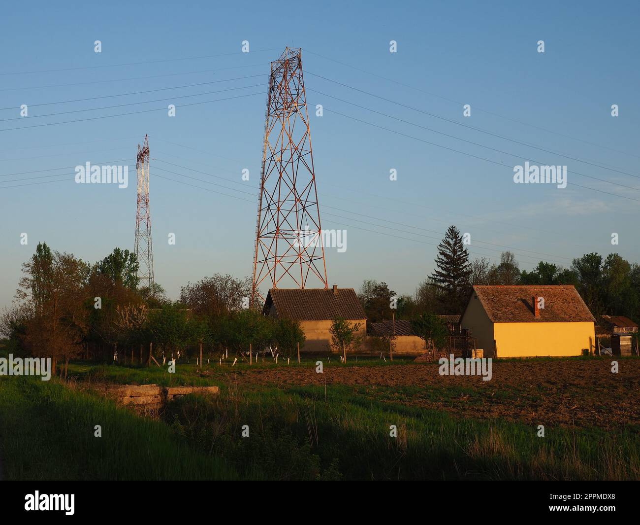Transmission line house hi-res stock photography and images - Alamy