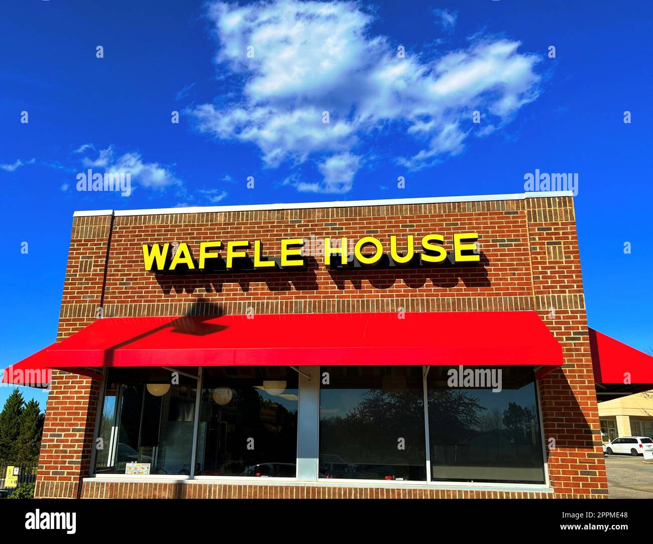 waffle house restaurant Stock Photo - Alamy