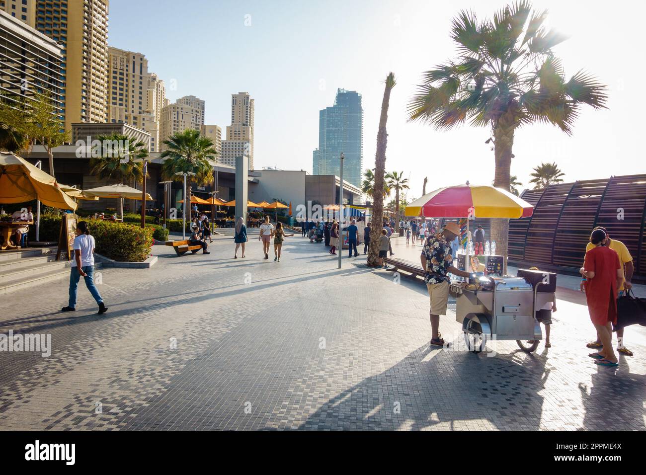 Jbr walk hi-res stock photography and images - Alamy