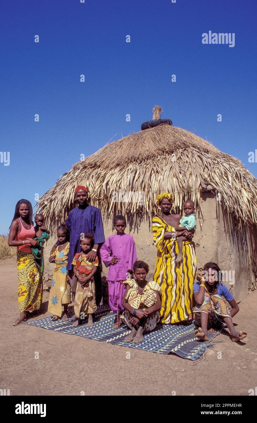 Polygamy family hi-res stock photography and images - Alamy