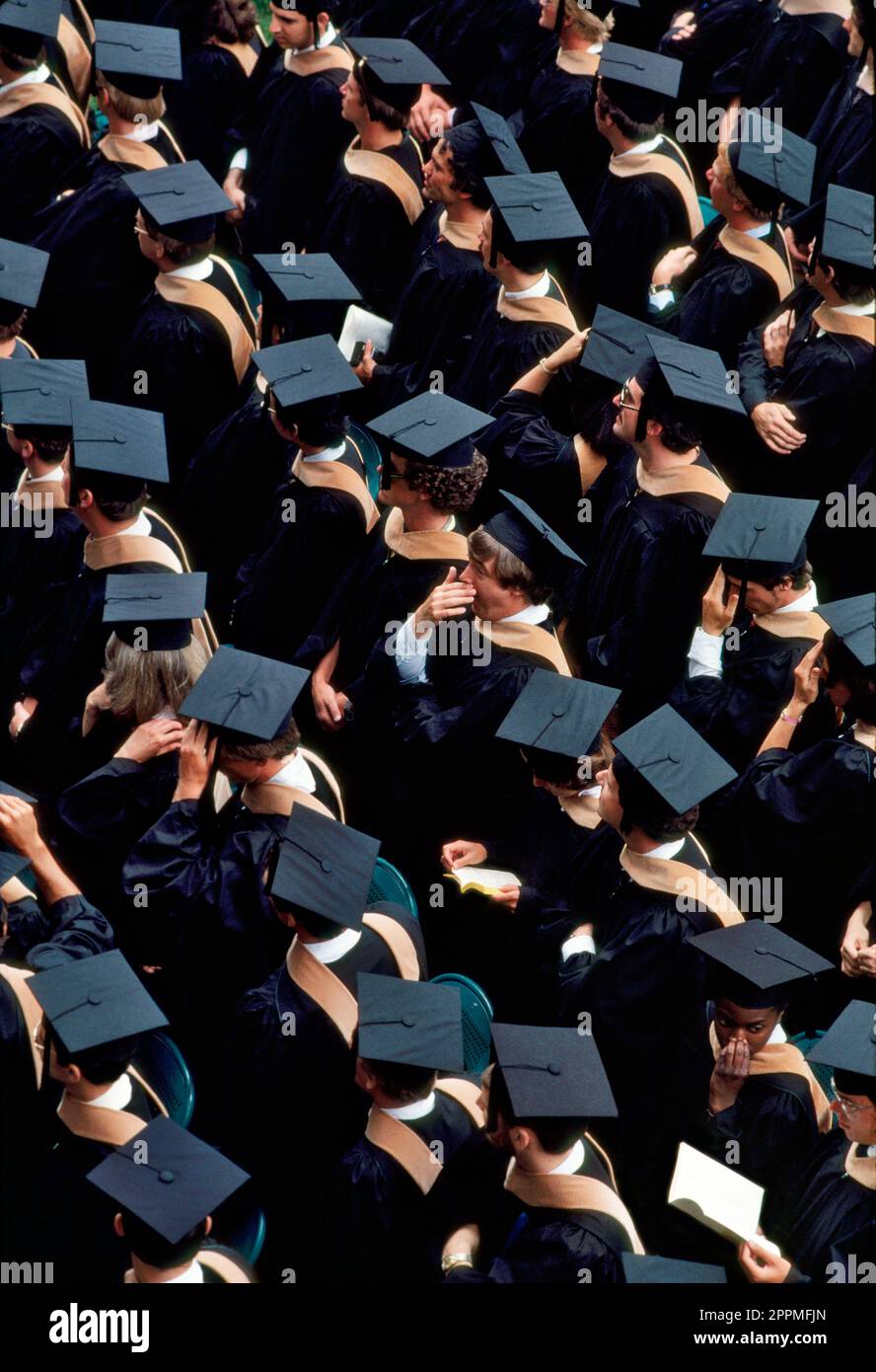 Women college graduation usa hi-res stock photography and images - Alamy