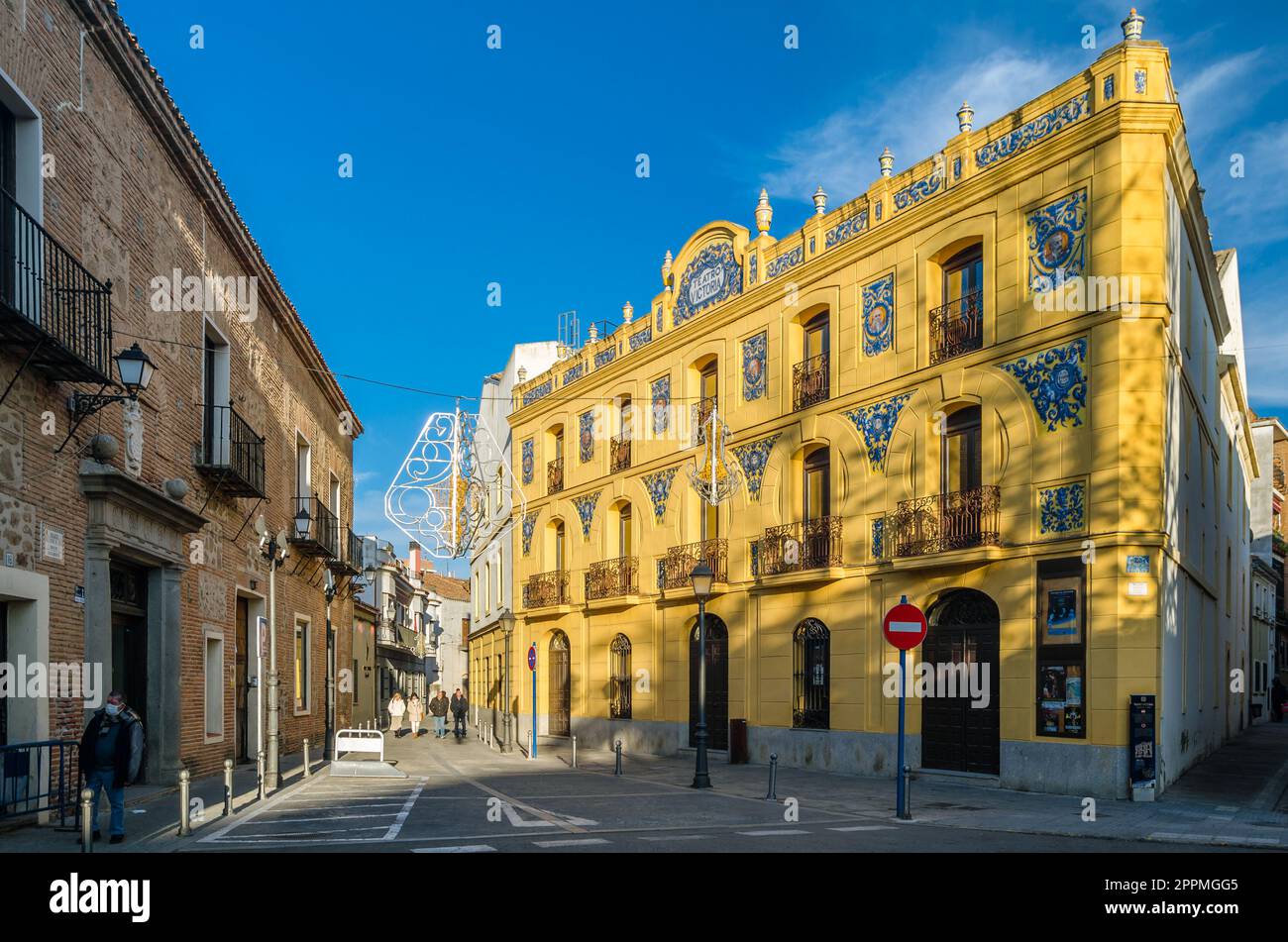 Ceramist hi-res stock photography and images - Alamy