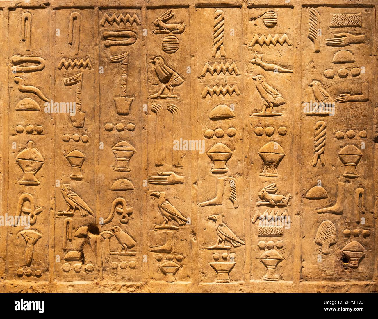 Hieroglyphics alphabet hi-res stock photography and images - Alamy