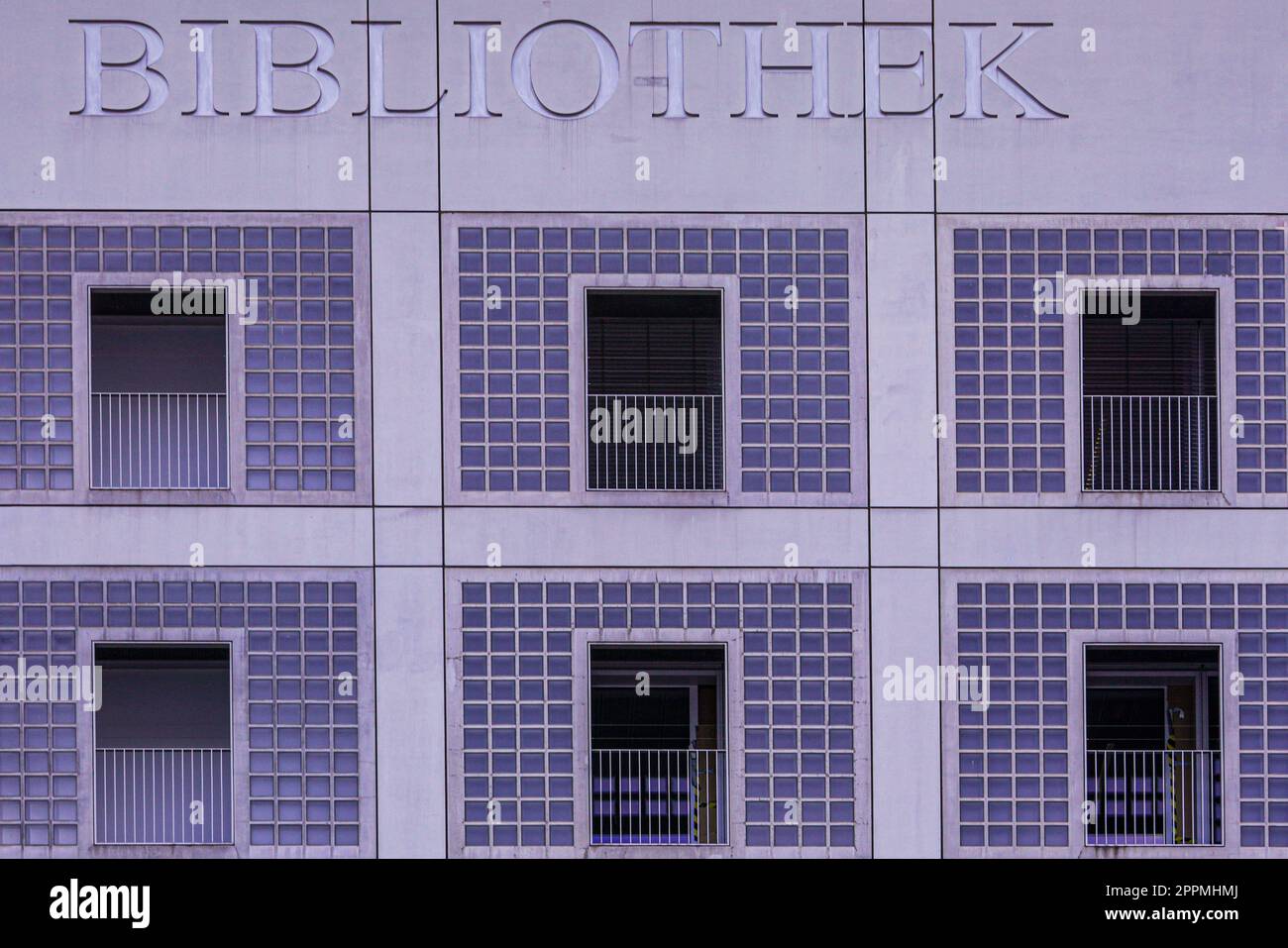 Yi architecture hi-res stock photography and images - Alamy