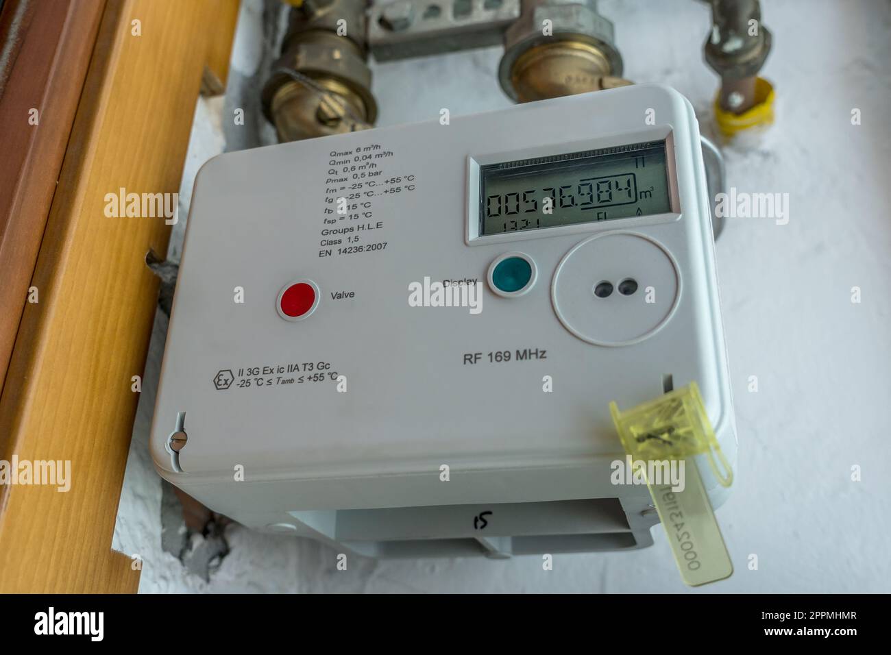 Industrial gas meter hi-res stock photography and images - Alamy