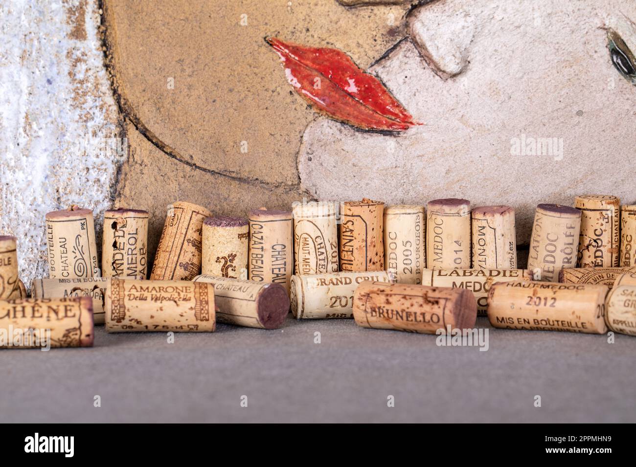 Ceramic sculpture by MaÅ‚gorzata Swolkien - Easter Love and wine corks ...