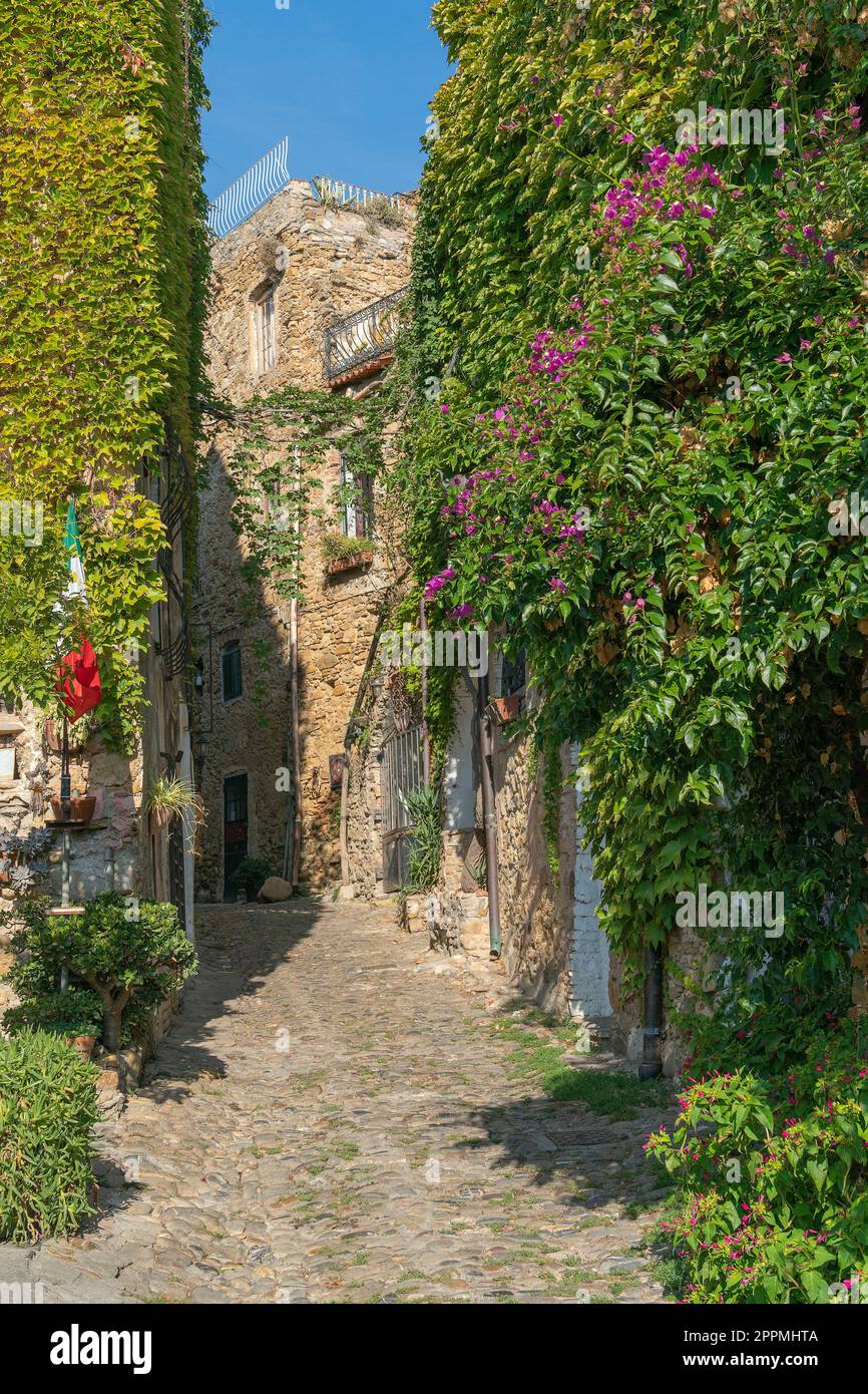 Bussana Vecchia in Liguria Stock Photo - Alamy