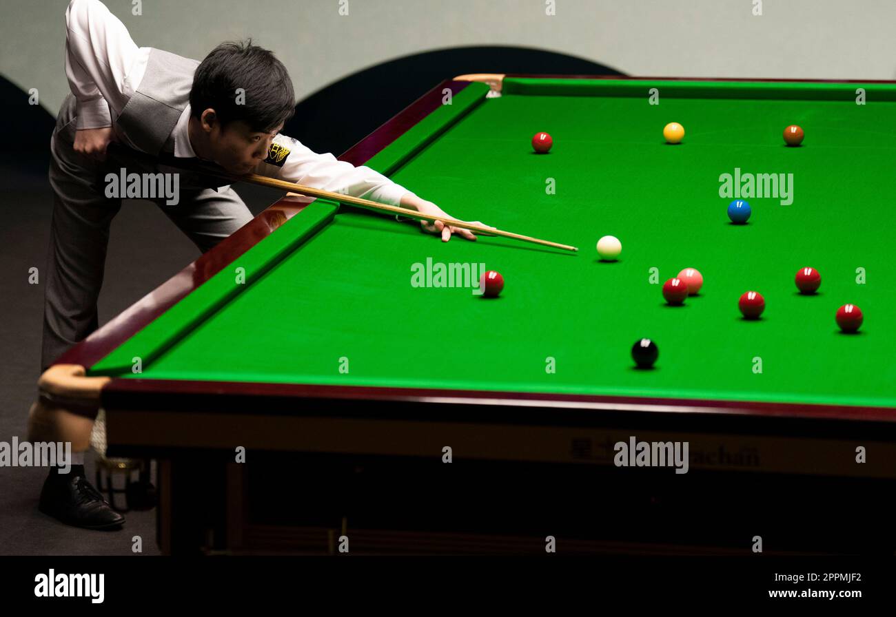 Si Jiahui during his match against Robert Milkins on day ten of the ...