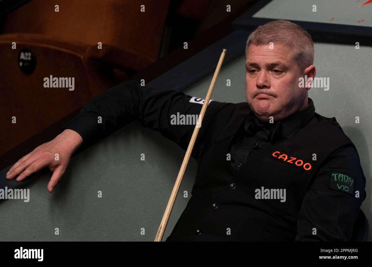 Robert Milkins reacts during his match against Si Jiahui on day ten of ...