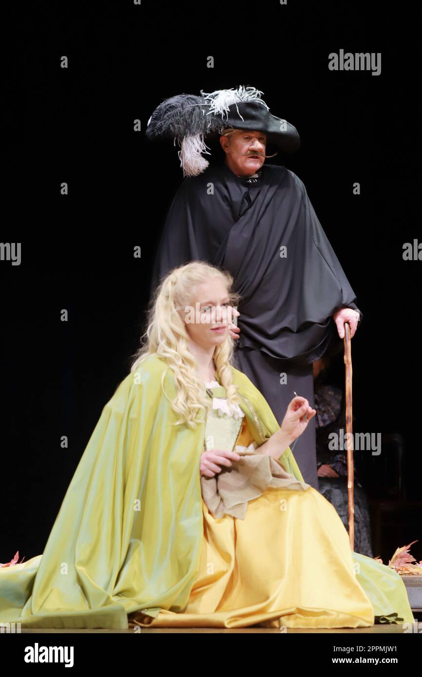 Stefanie Darnesa and Dirk Schoendon "Curtain up for Cyrano",photo ...