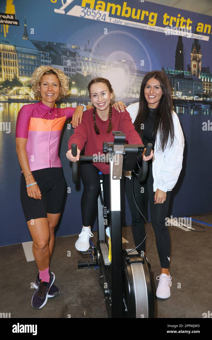 Annika Zimmermann,Svenja TheiÃŸen,Alicia Alvarez,charity cycling in the ...