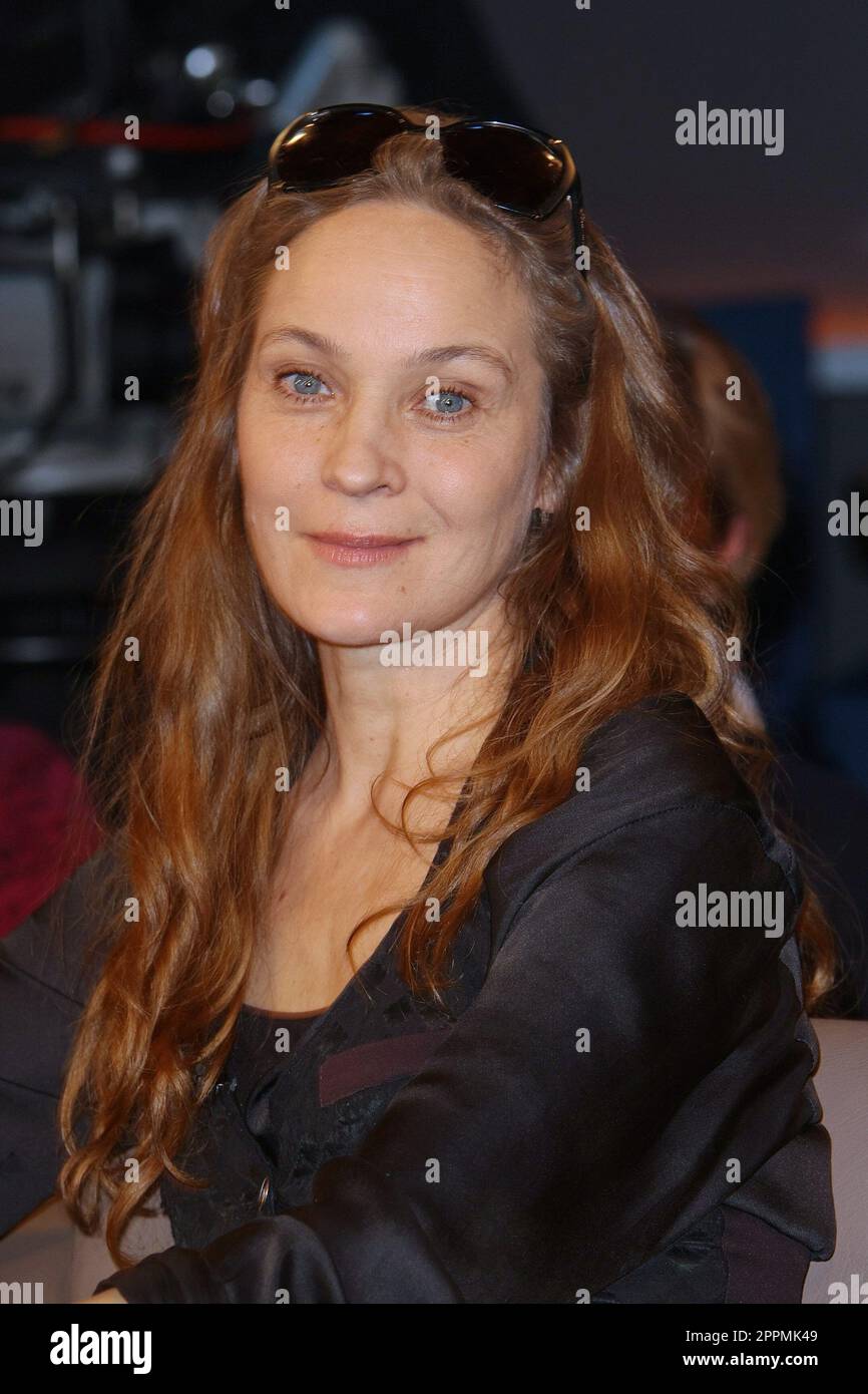 Hain actress hi-res stock photography and images - Alamy