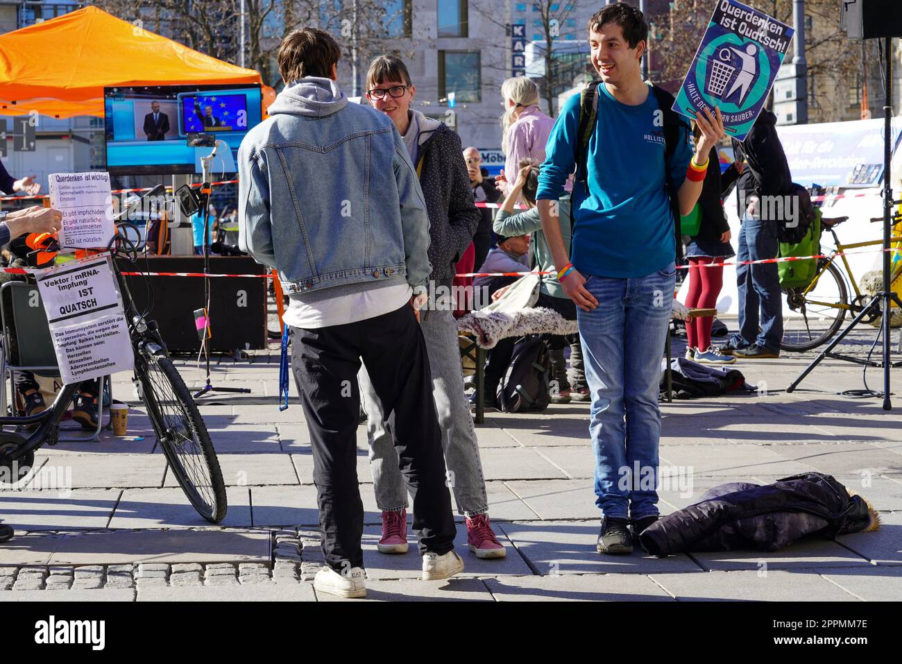 Anti nonconformist hi-res stock photography and images - Alamy