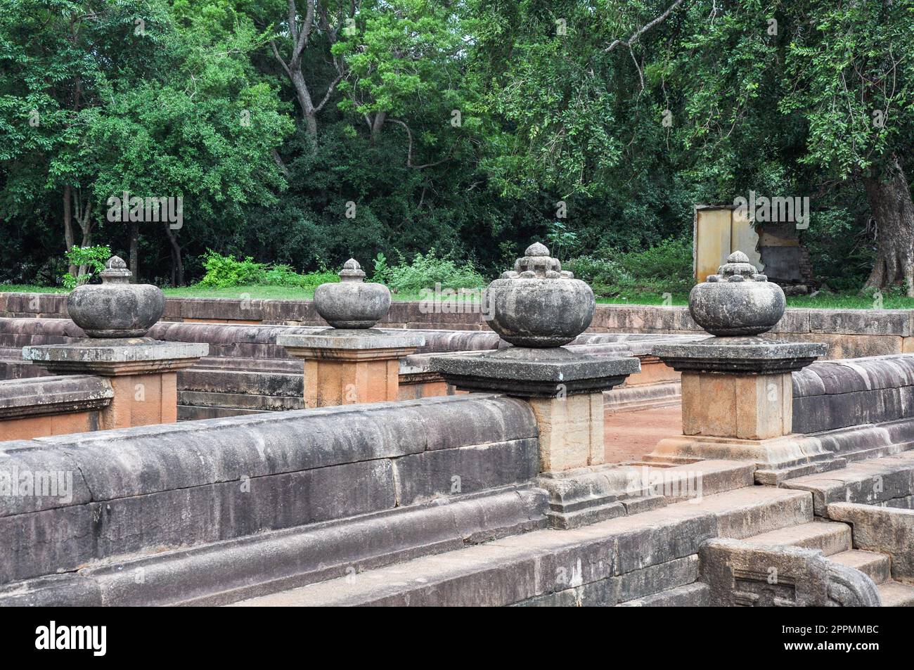 Sigirya rock steps hi-res stock photography and images - Alamy