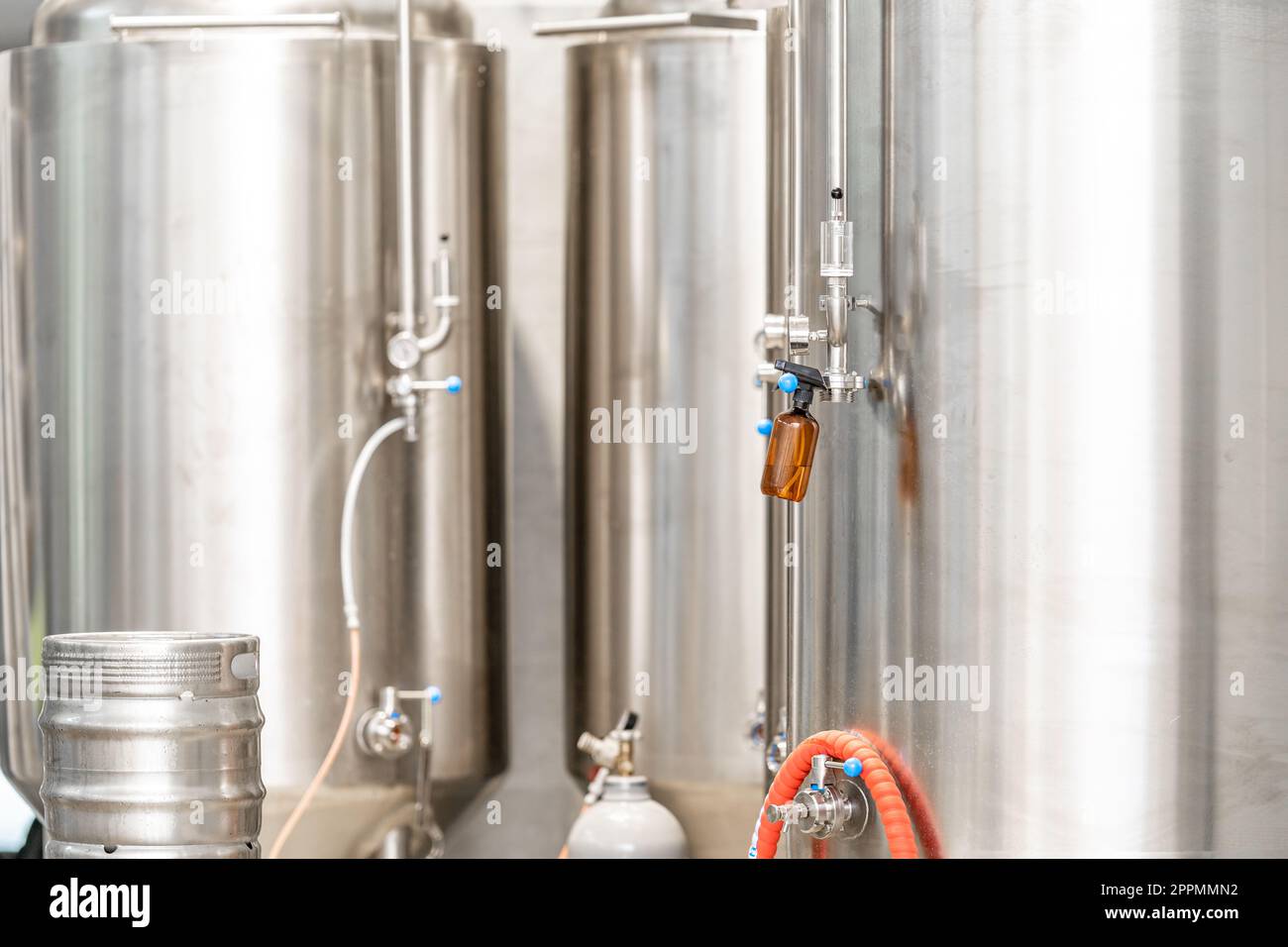 stainless steel tanks for brewing beer in a brewery Stock Photo - Alamy