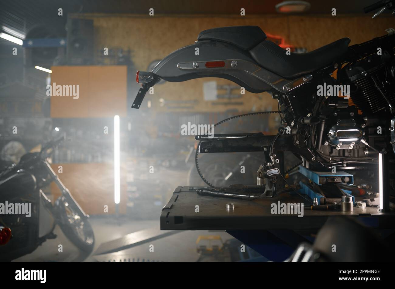 Motorcycle service hi-res stock photography and images - Alamy