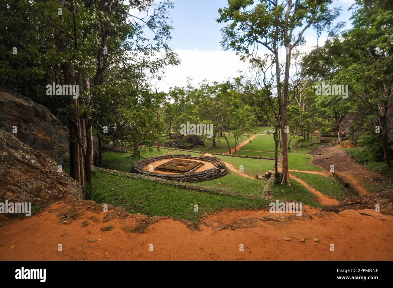 Sigirya rock steps hi-res stock photography and images - Alamy