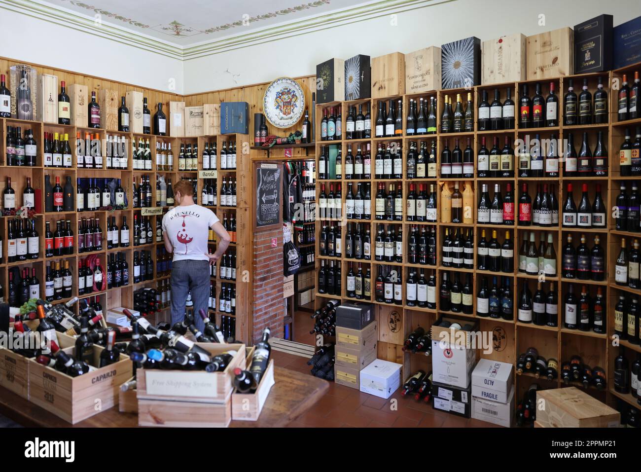 Brunello di montalcino winery hi-res stock photography and images - Alamy