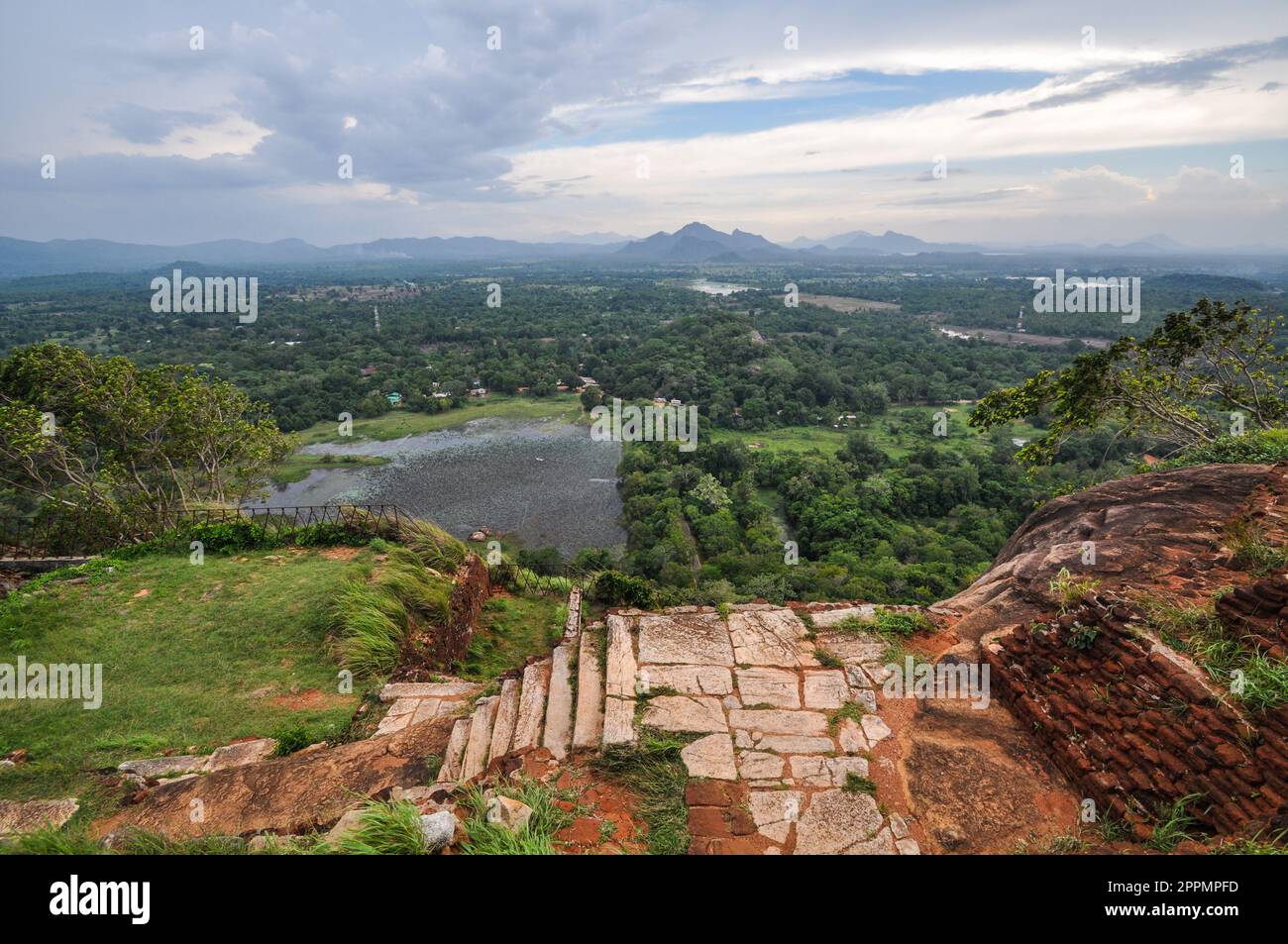 Sigirya rock steps hi-res stock photography and images - Alamy