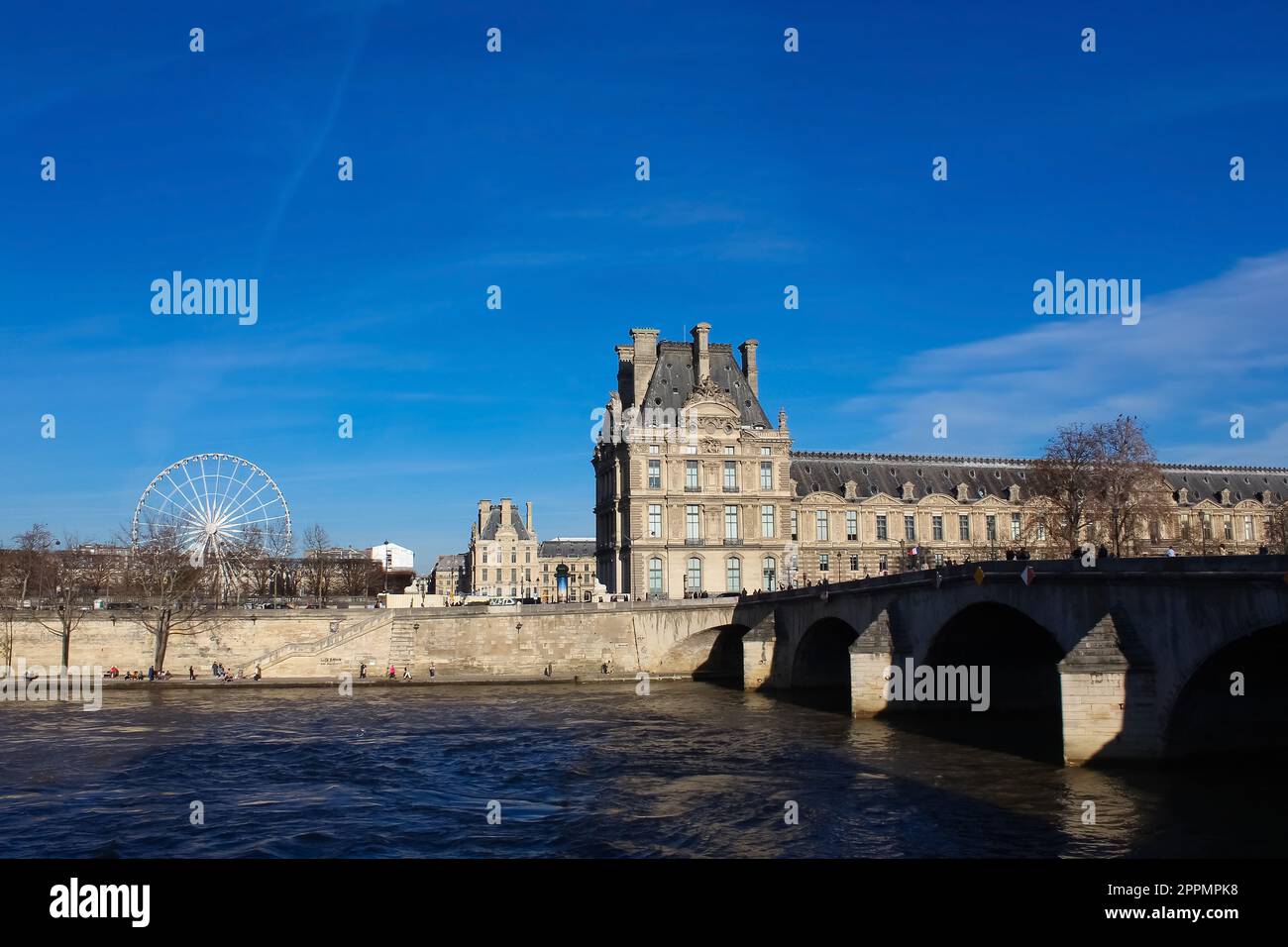Day in paris france hi-res stock photography and images - Alamy
