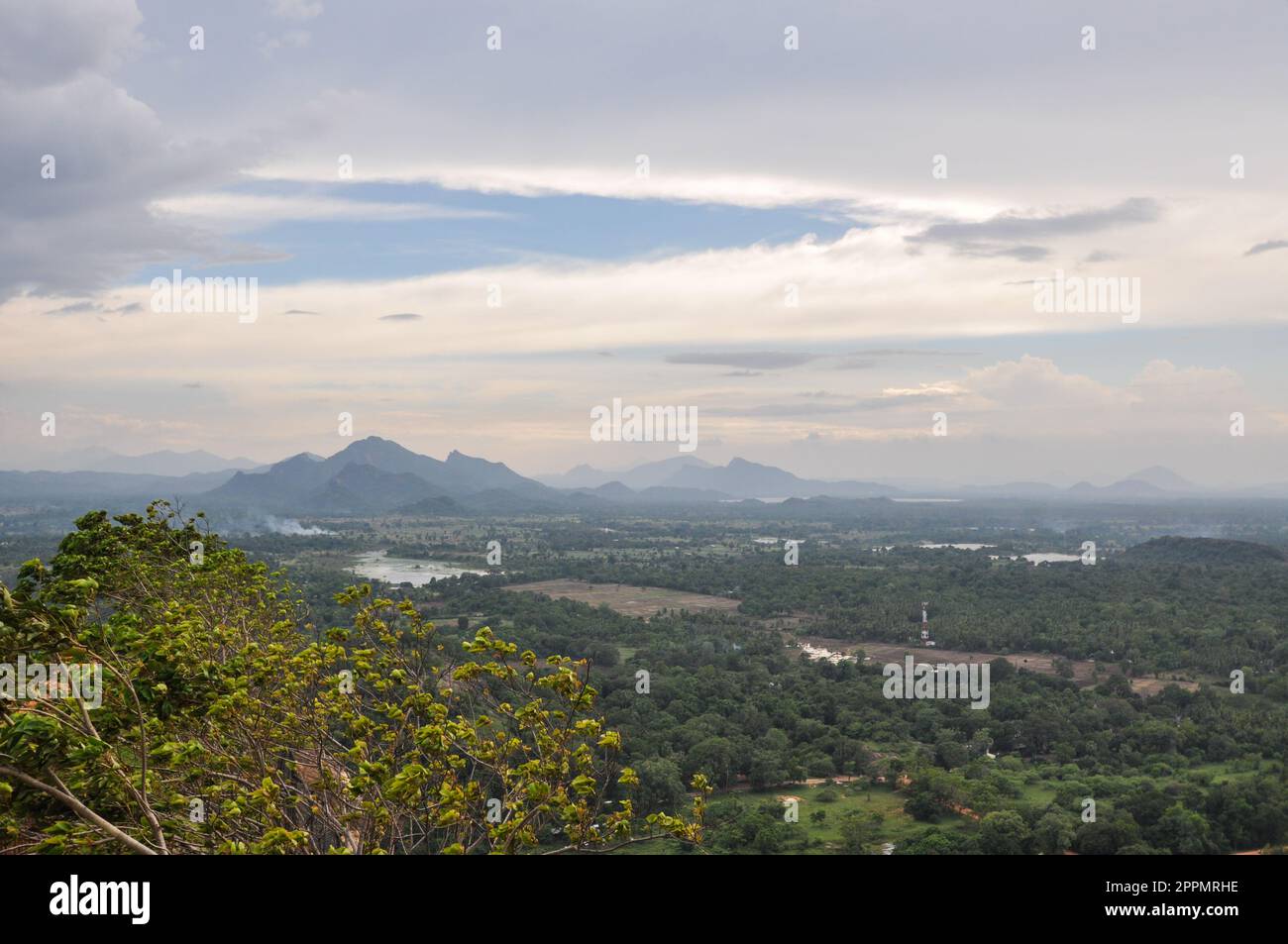 Sigirya rock steps hi-res stock photography and images - Alamy