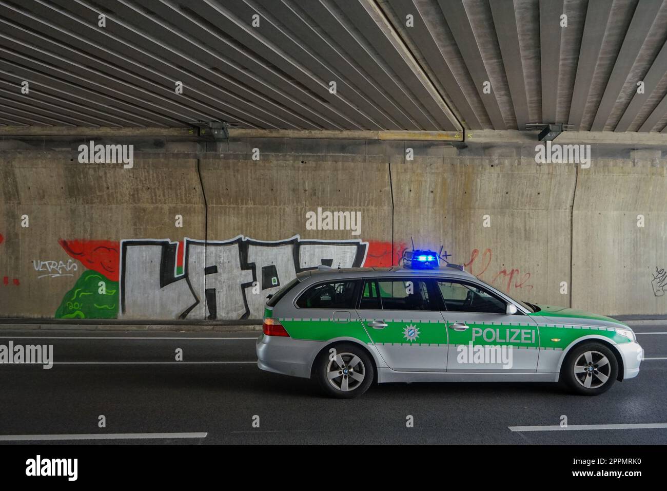 Police and emergency vehicle hi-res stock photography and images - Alamy