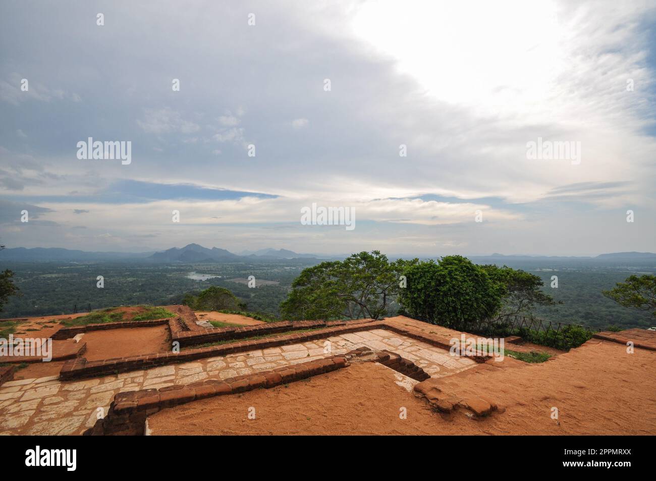 Sigirya rock steps hi-res stock photography and images - Alamy