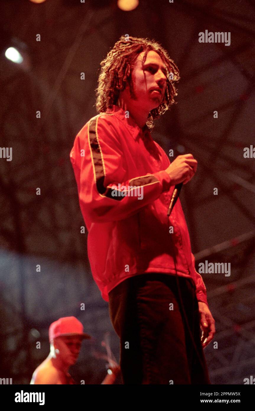 Zack de la rocha 1993 hi-res stock photography and images - Alamy