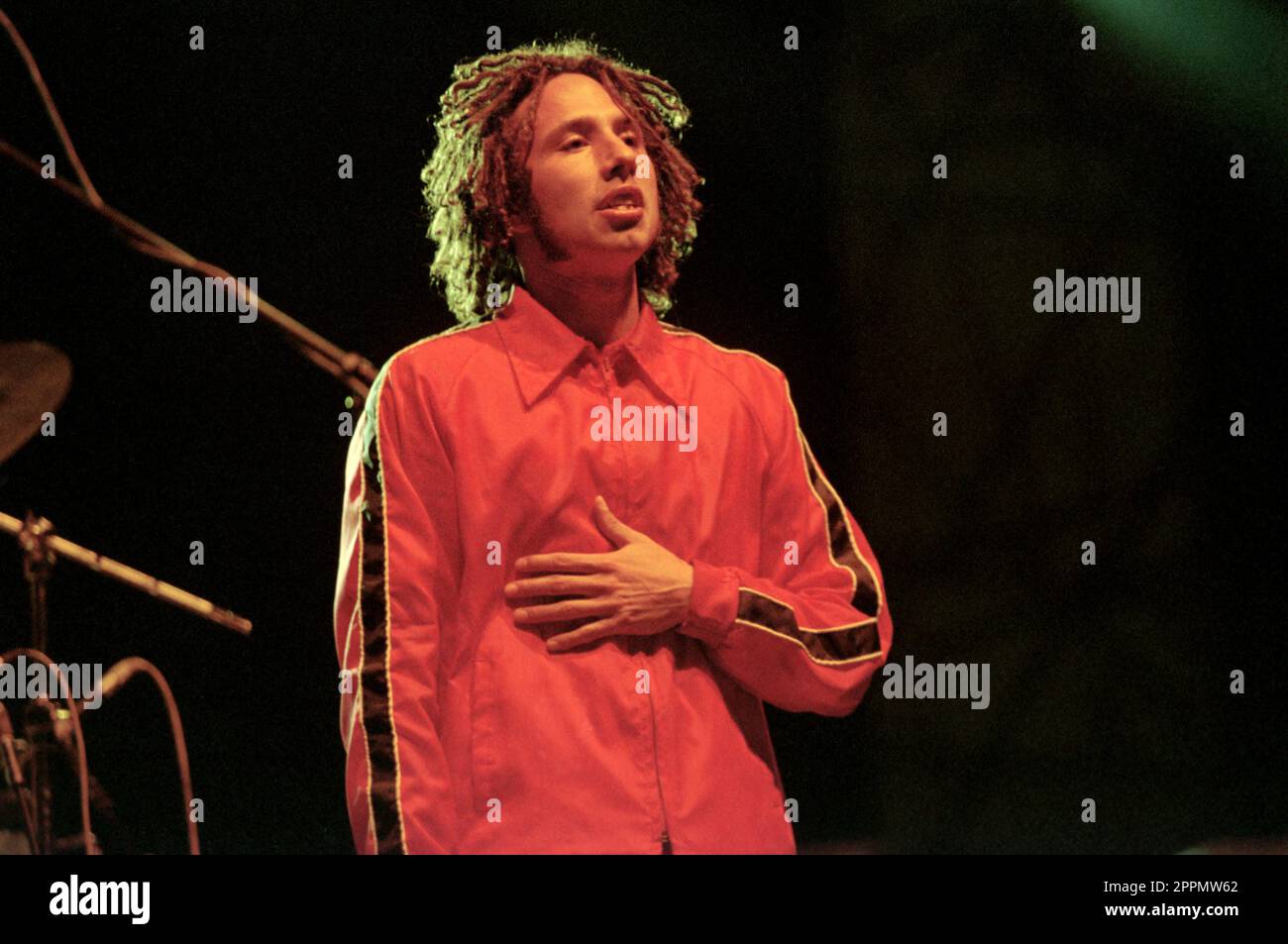 Zack de la rocha images 1993 hi-res stock photography and images - Alamy