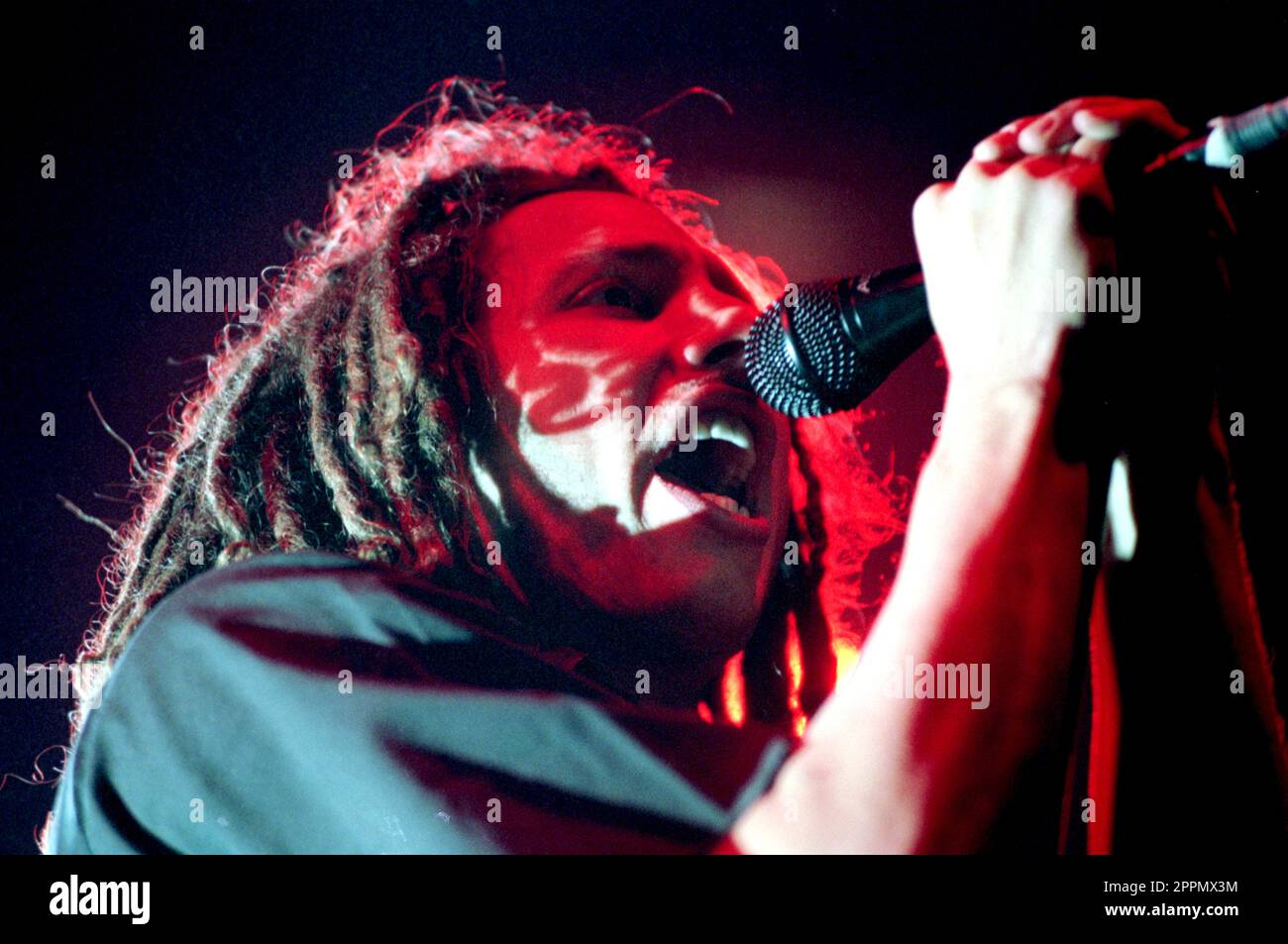 Milan Italy 2000-02-18 : The band Rage Against the Machine at the Forum ...