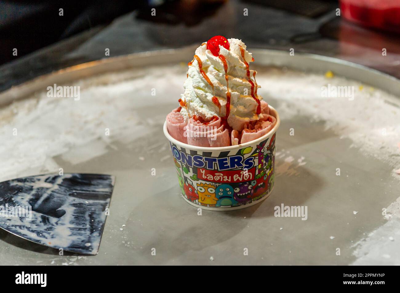 Rolled Ice Cream at Jodd Fairs Night Market at Rama iX, Bangkok ...