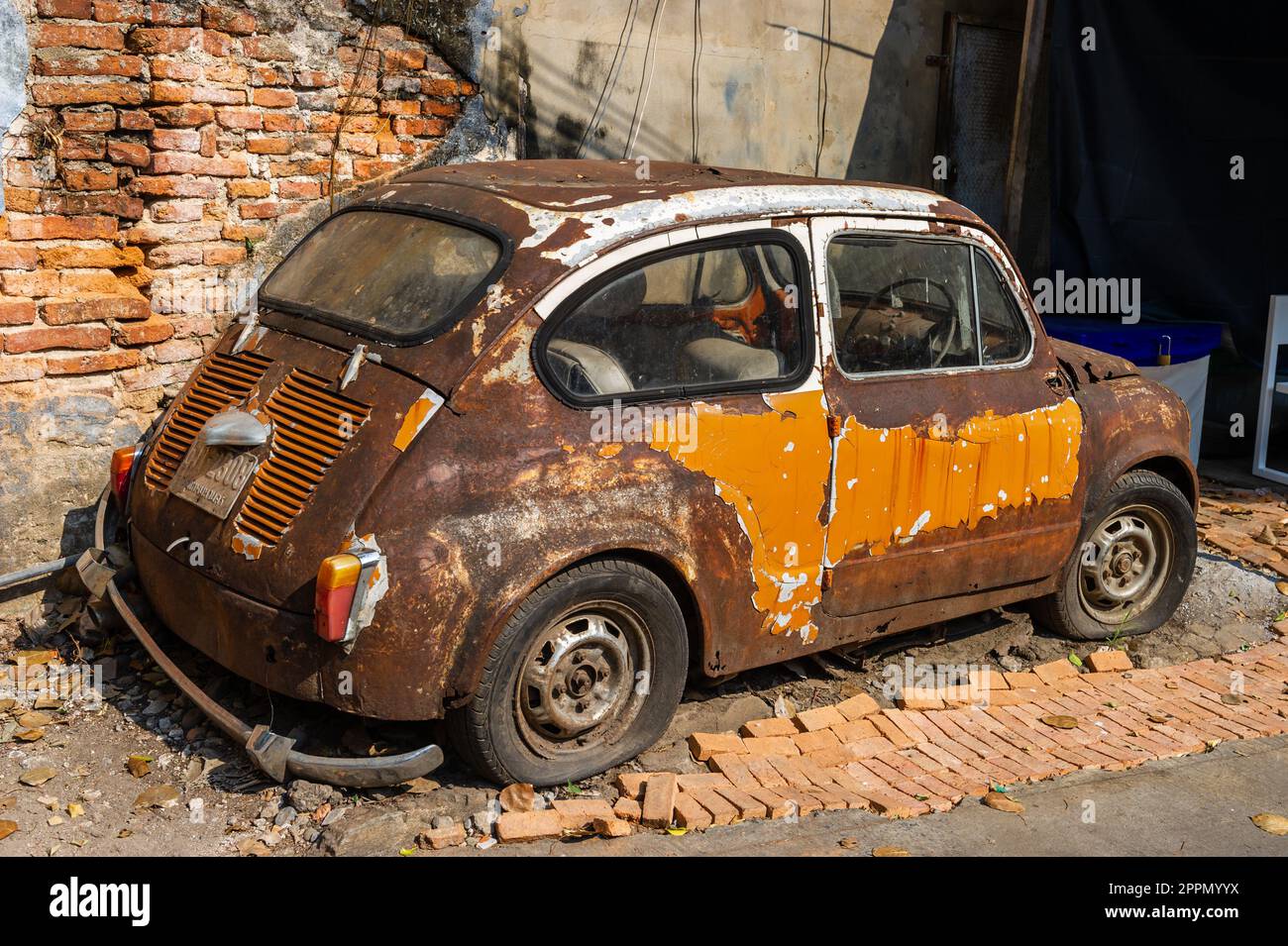 The famous Rusty Abandoned Fiat 500 in Talat Noi, Bangkok, Thailand ...