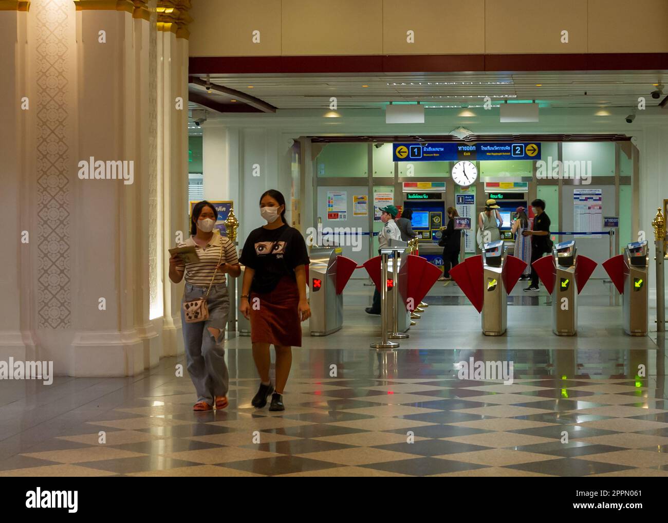 The Sanam Chai station concourse, Bangkok Blue Line MRT, Thailand Stock ...
