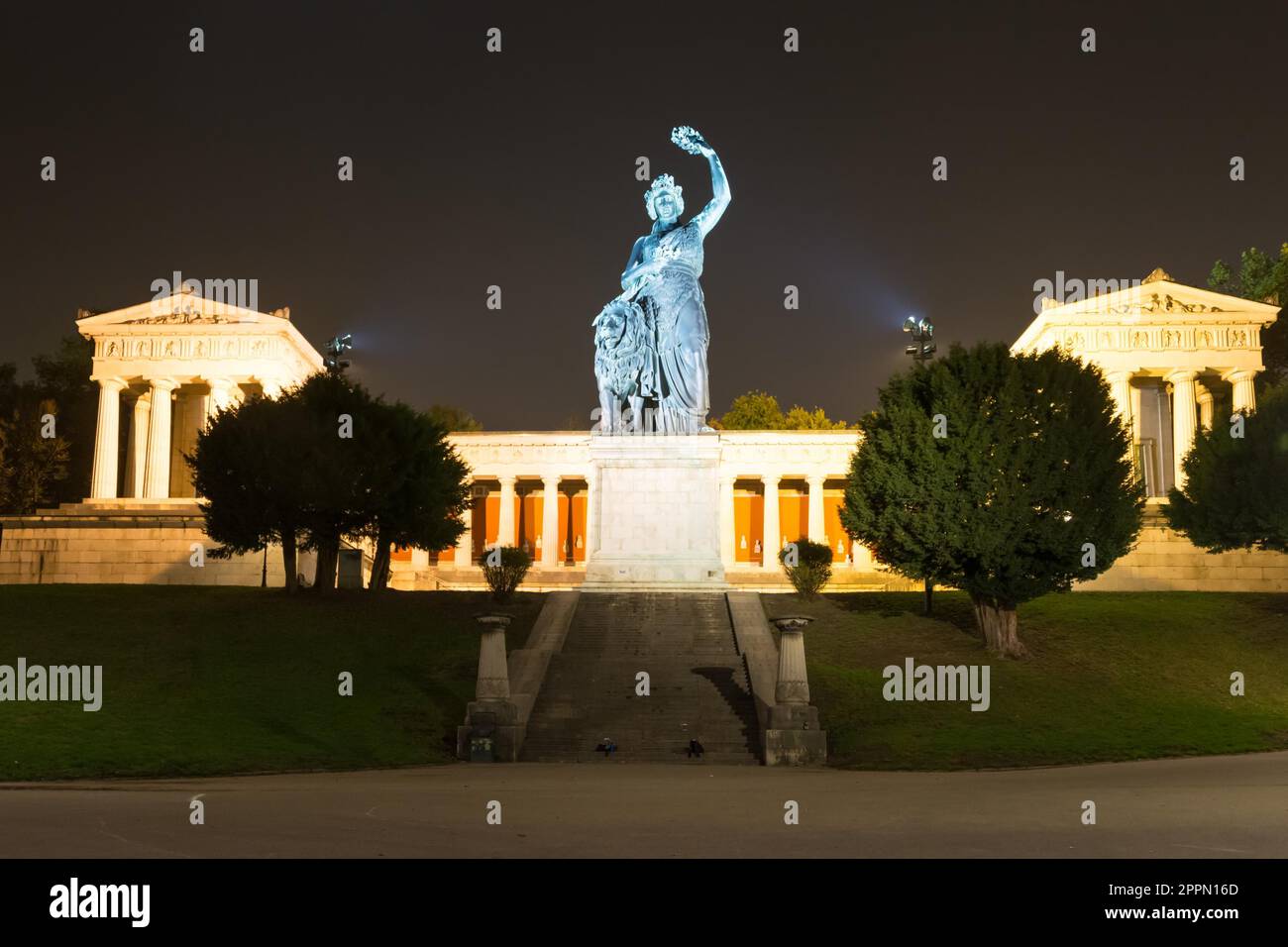 Bavaria Statue and Ruhmeshalle (Hall of Fame) in Munich Germany ...