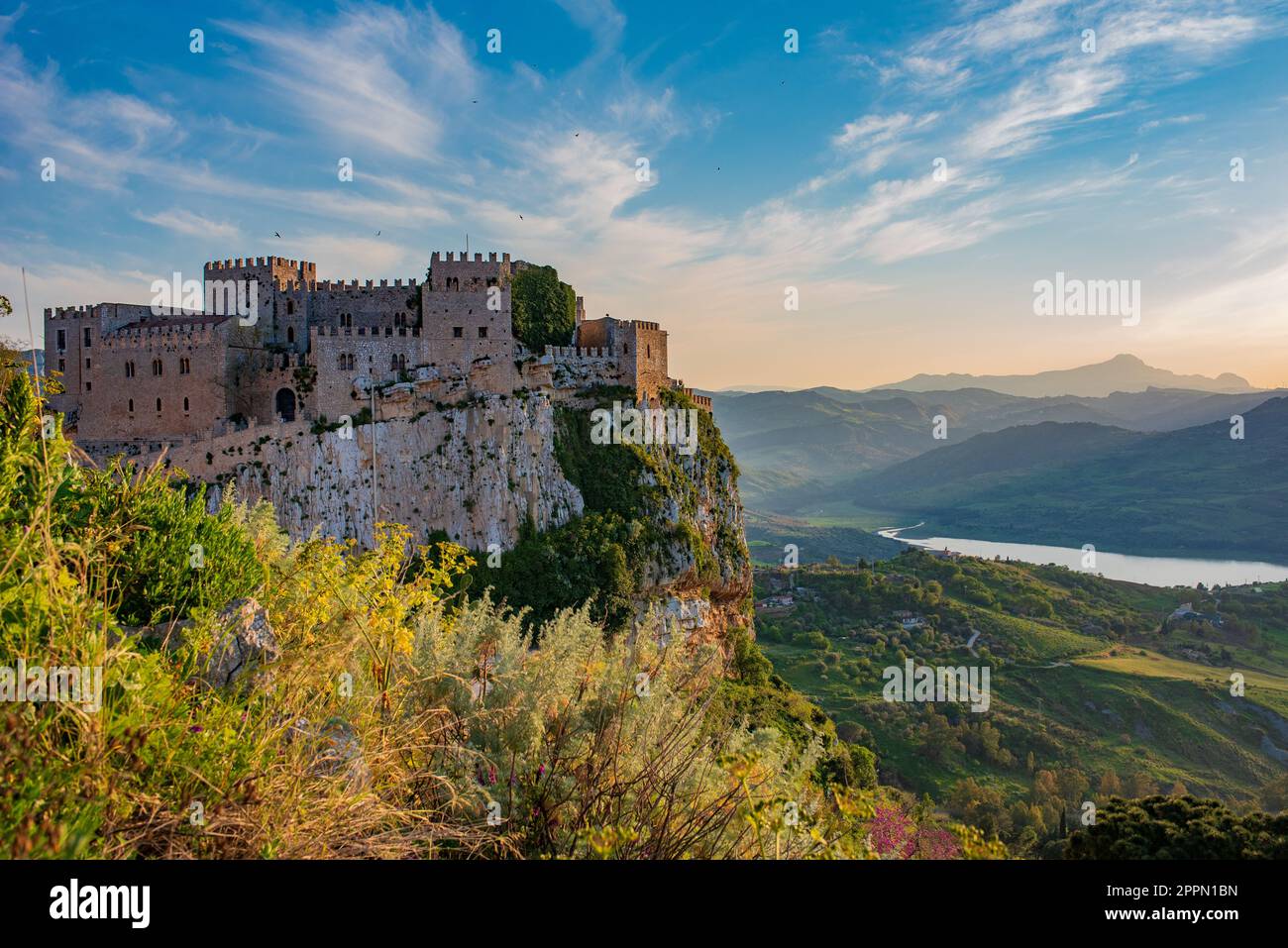 Caccamo sicily hi-res stock photography and images - Alamy