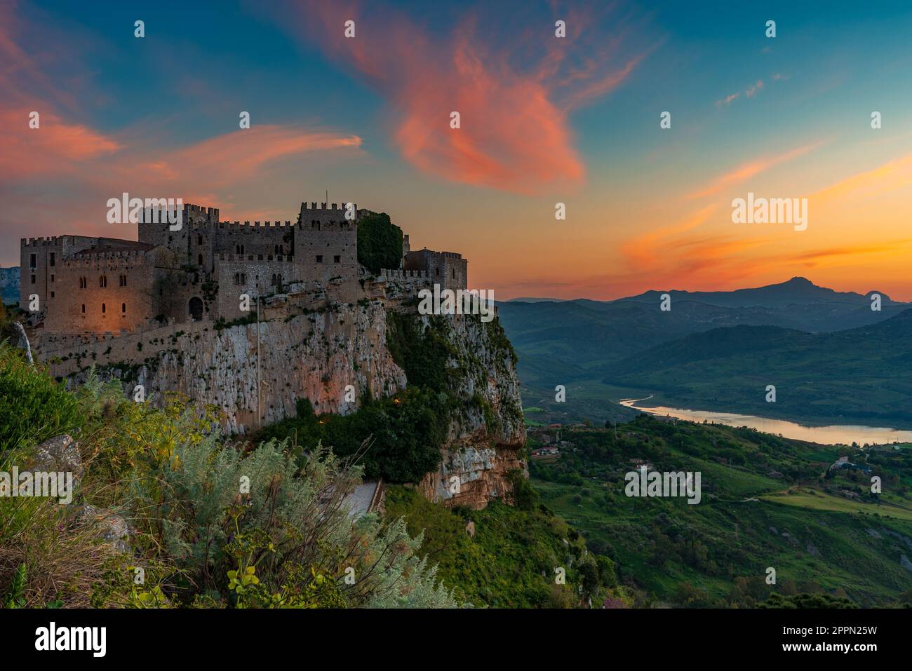 Panoramic view of Caccamo castle at dusk, Sicily Stock Photo - Alamy