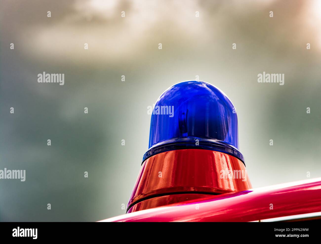 Blue light of a historic fire truck oldtimer Stock Photo - Alamy