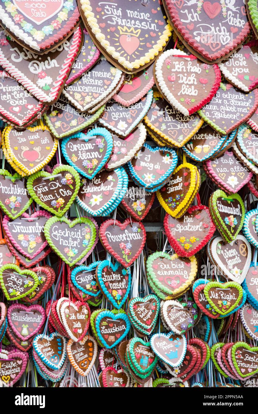 Gingerbread hearts sold on the Oktoberfest in Munich Stock Photo - Alamy