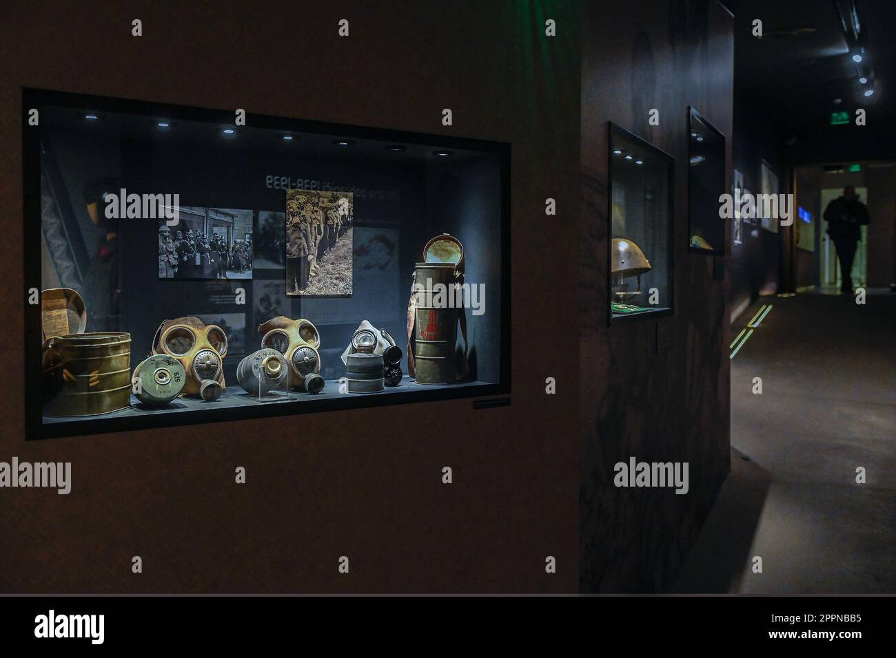 Presentation of the new permanent exhibition The Hard Years 1938-1945 ...