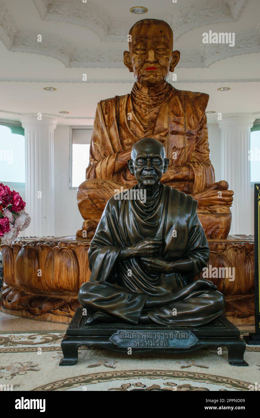 Monks statues in Chinese temple wat Hyua Pla Kang in Chiang Rai Stock ...