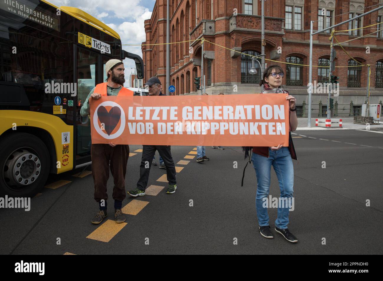 Climate activists from the group "Last Generation" staged a slow march ...