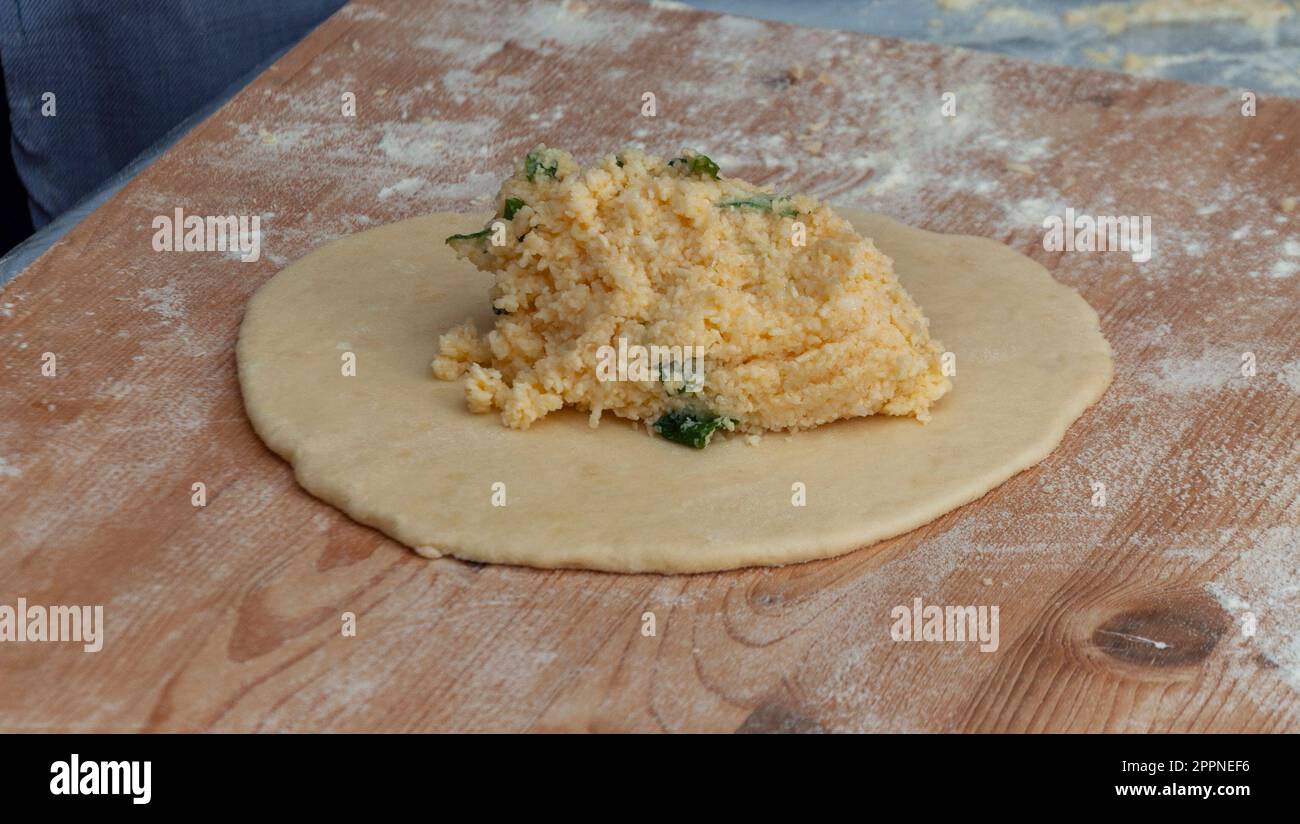 Traditional Cypriot Flaouna delicious Greek Easter Cheese Bread ...
