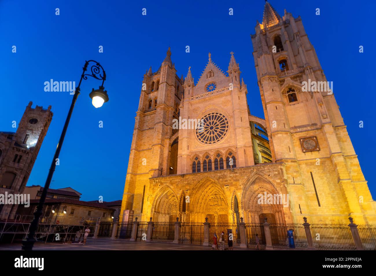 Leon church hi-res stock photography and images - Alamy