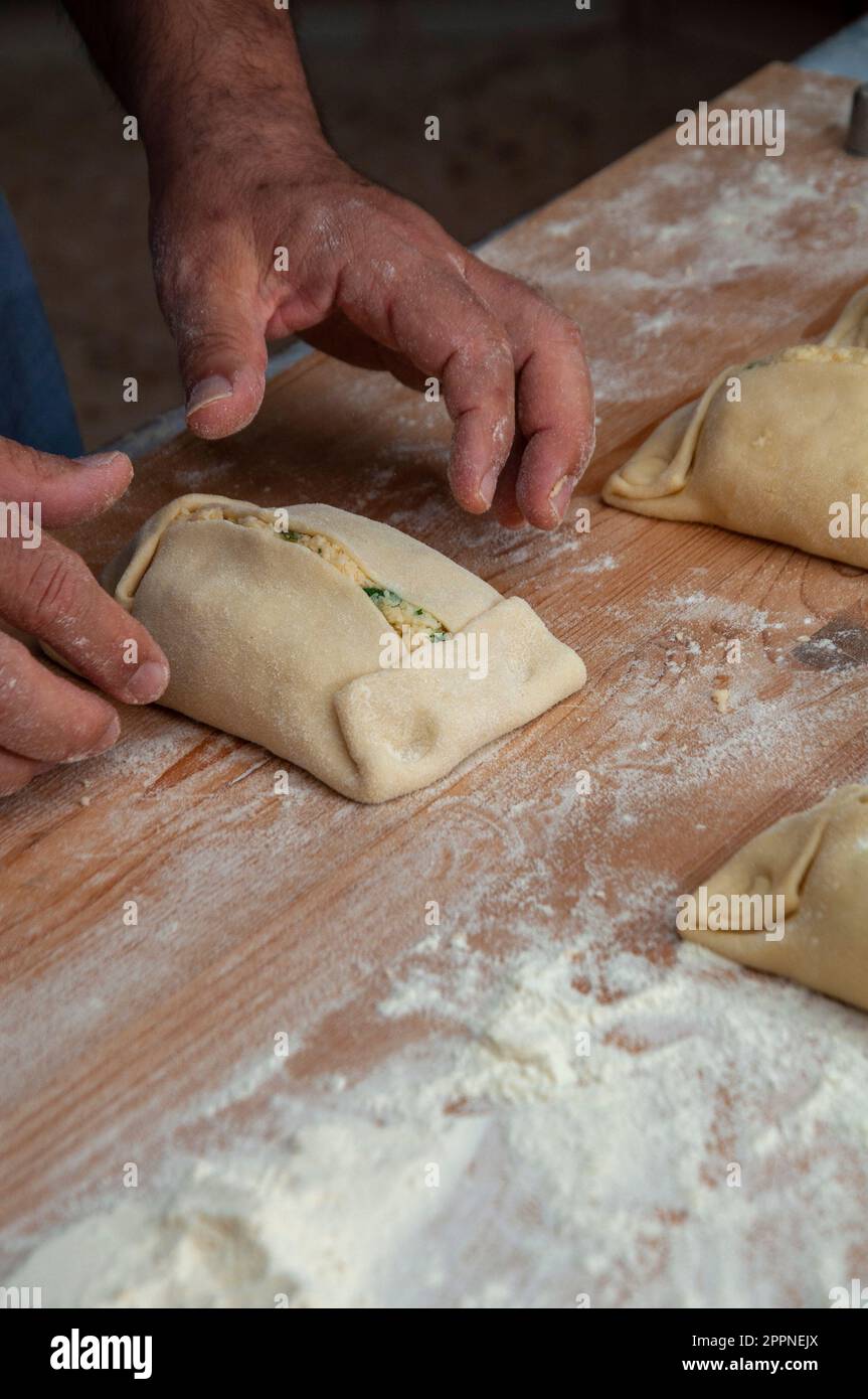 Traditional Cypriot Flaouna delicious Greek Easter Cheese Bread ...