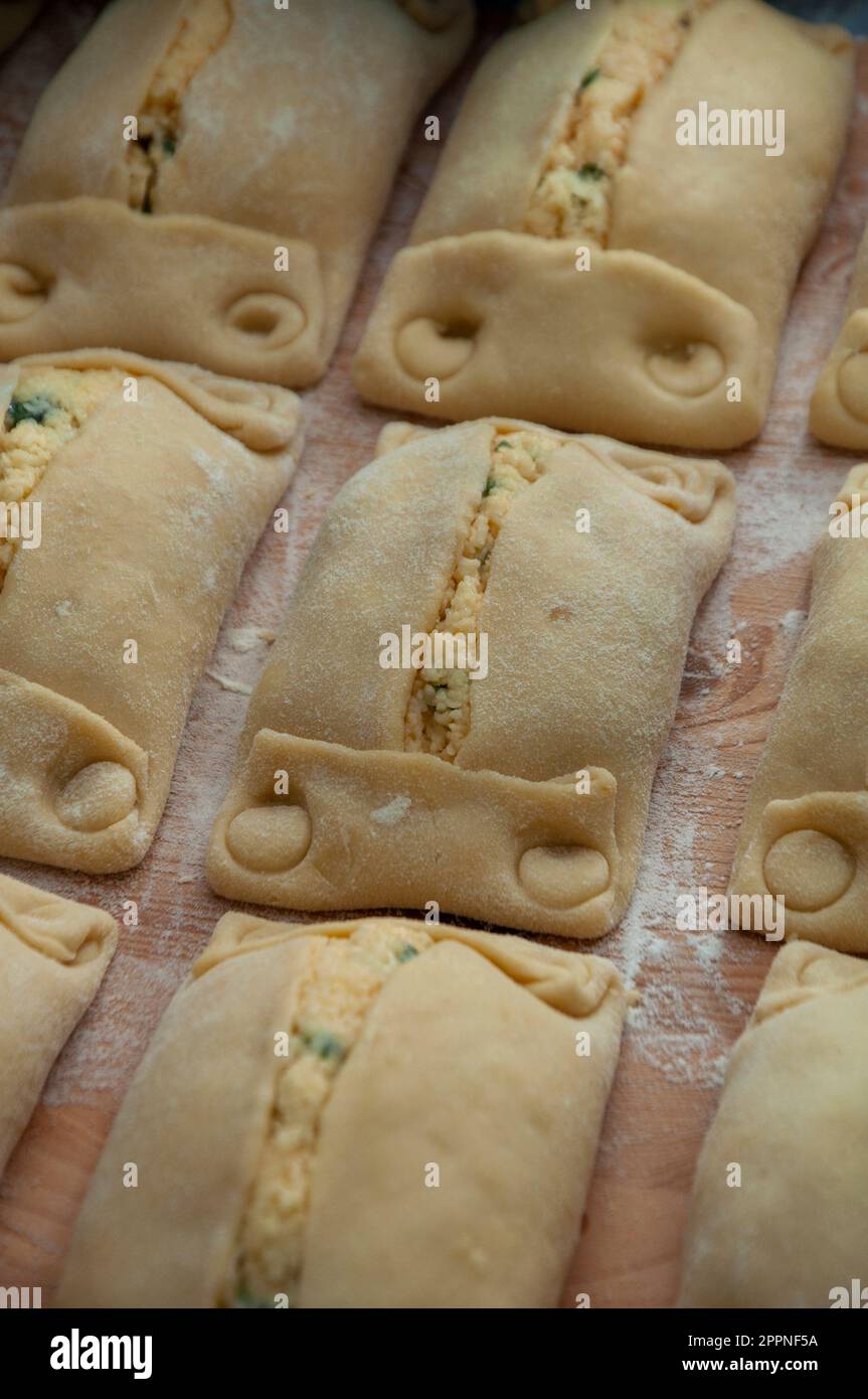 Traditional Cypriot Flaouna delicious Greek Easter Cheese Bread ...